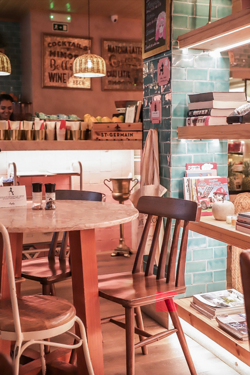 Amélia Café | Home Lisbon Hostel